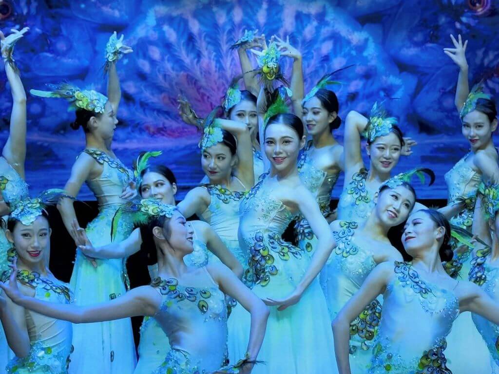 Lệ Giang Thiên Cổ Tình: Vé, lịch diễn và kinh nghiệm xem chi tiết